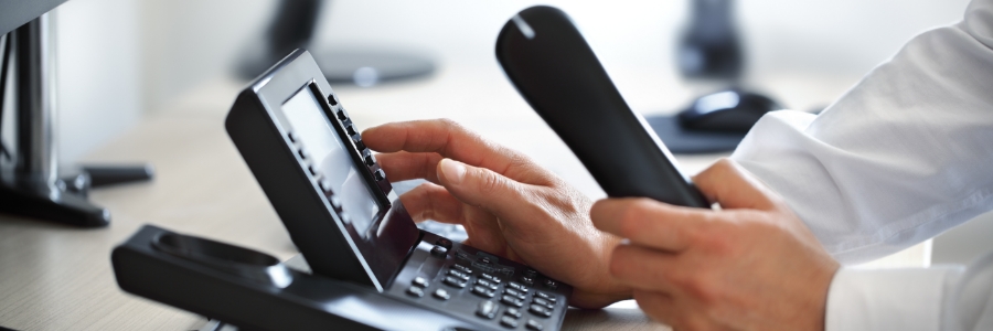 Your guide to choosing between VoIP softphones and hardphones | Fairoaks IT
